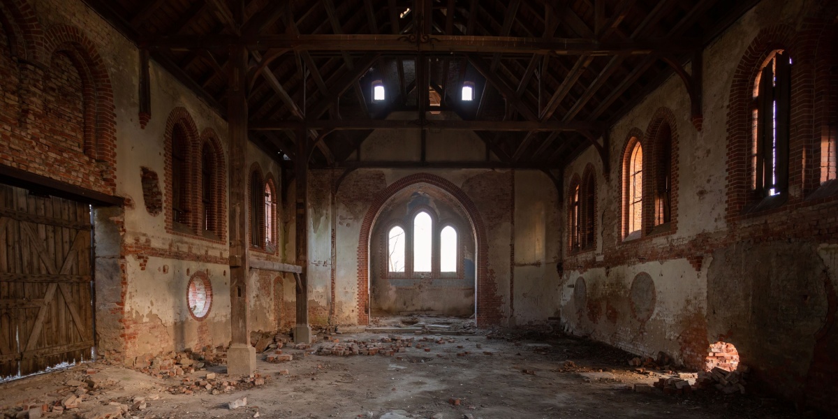 Ghost-Hunting Adventure Ends Tragically in Abandoned Church