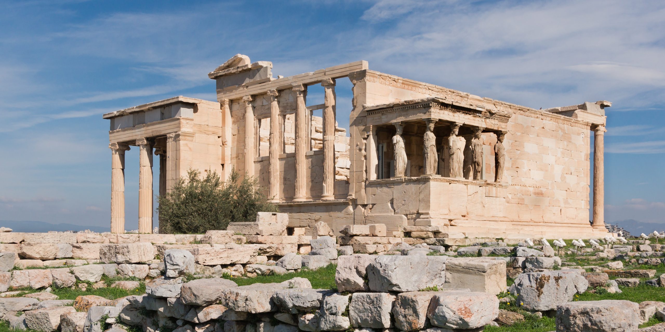 Heatwave Hits Greece: Acropolis Closed to Tourists