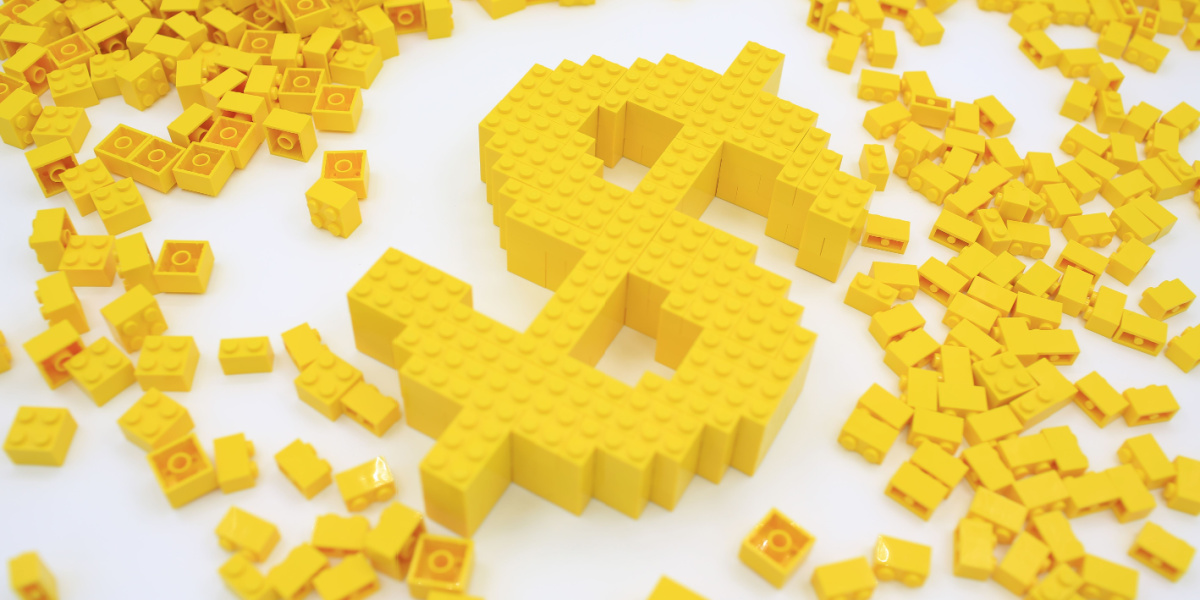 Rare Gold LEGO Piece Found in Thrift Store — Sells for $18,000