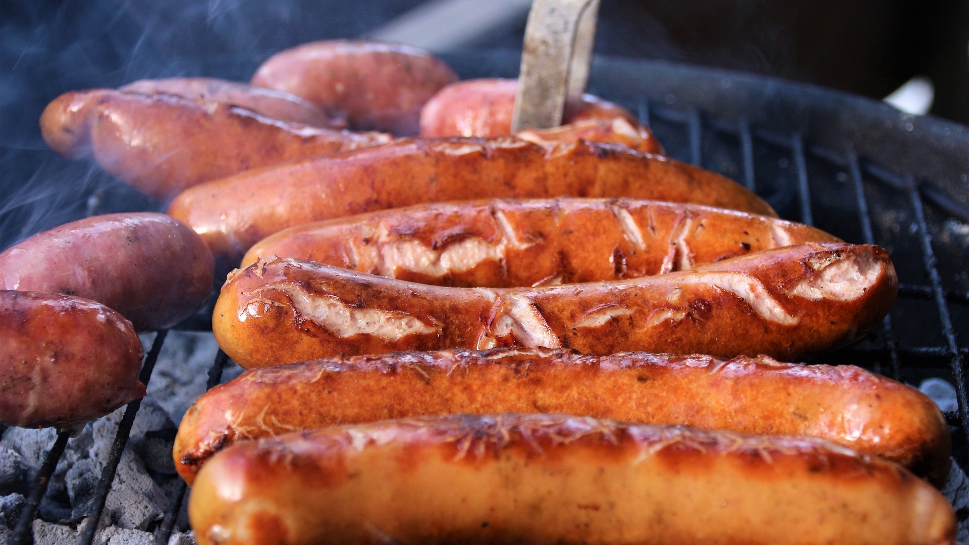 Plastic Found In Sausage — Massive Recall Issued For Popular Brand