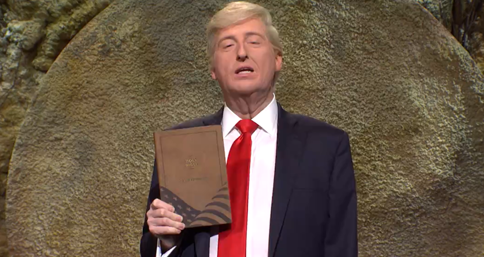 Video: 'SNL' Tackles Trump's Bible-Selling Business