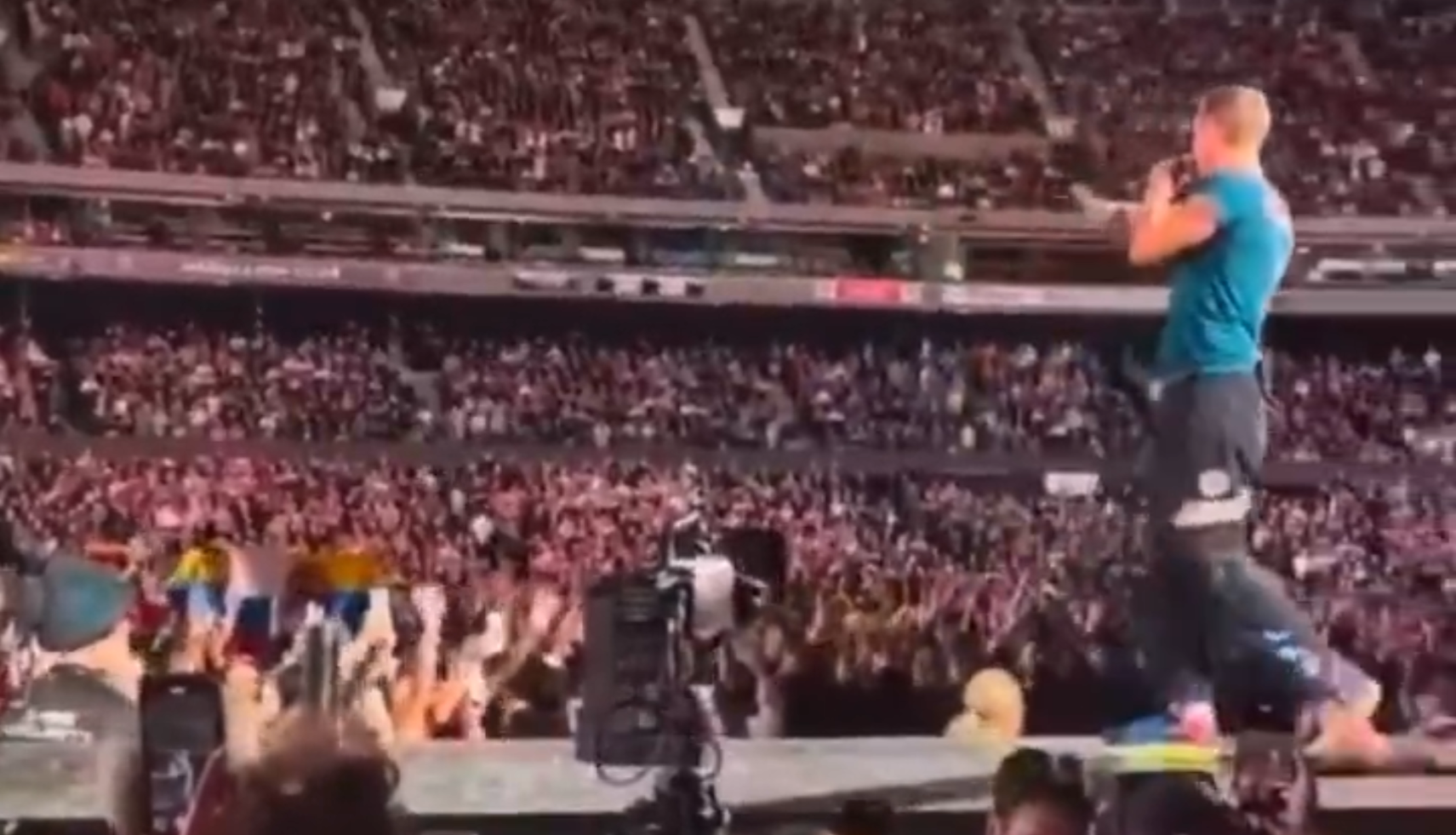 VIDEO: Coldplay’s Chris Martin Falls Through Stage During Melbourne Concert