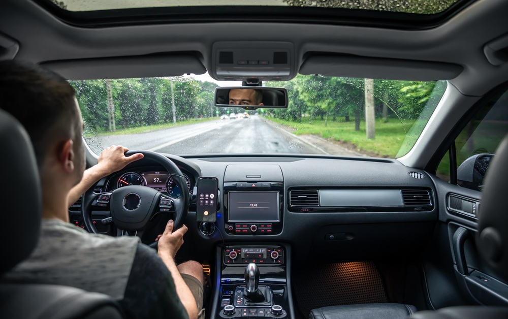 Russian Taxi Drivers Will Receive Fines Due to the Color of the Car