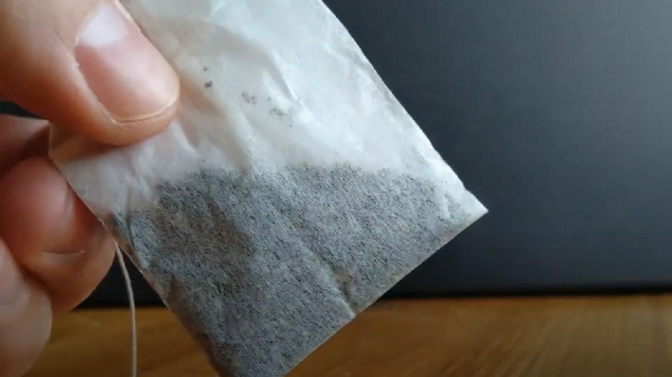 Everyone throws away used tea bags: When you see what they can be used ...