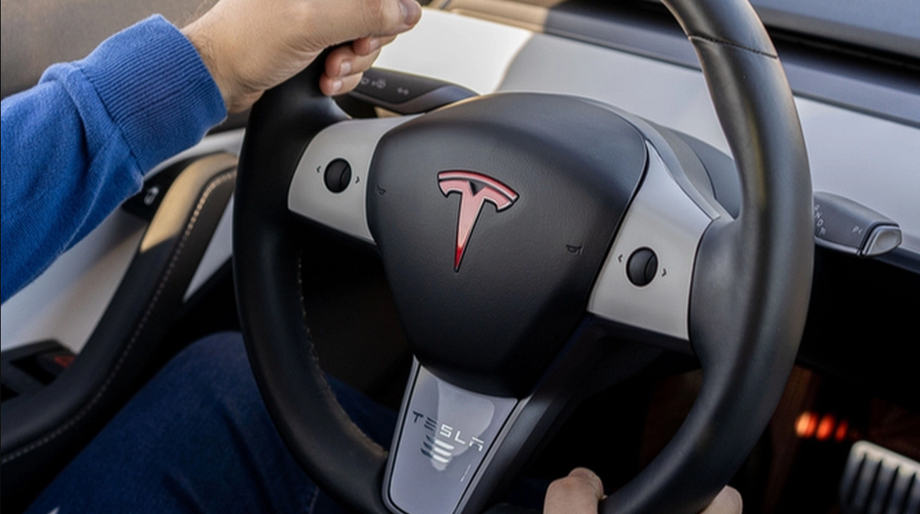 How to Shift Gears in a Tesla When the Screen Fails