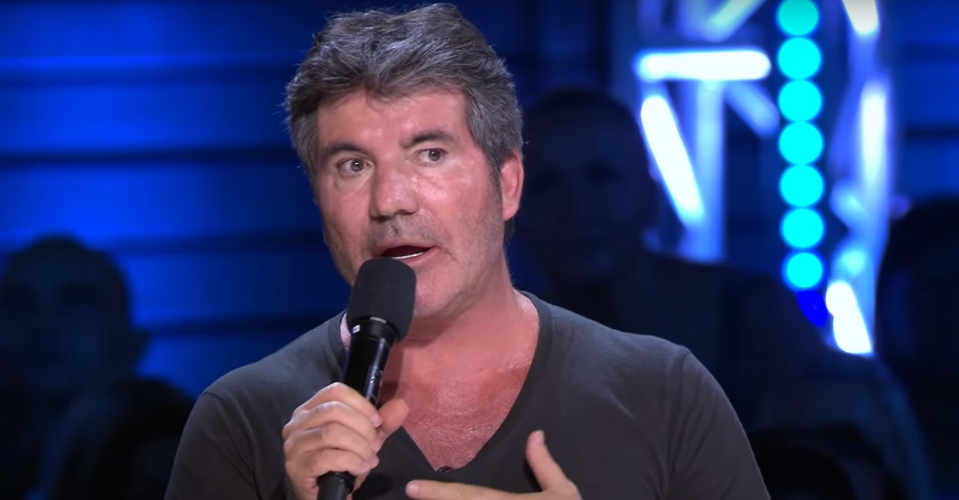 Simon Cowell astonished by 21-year-old Irish plumber's performance ...