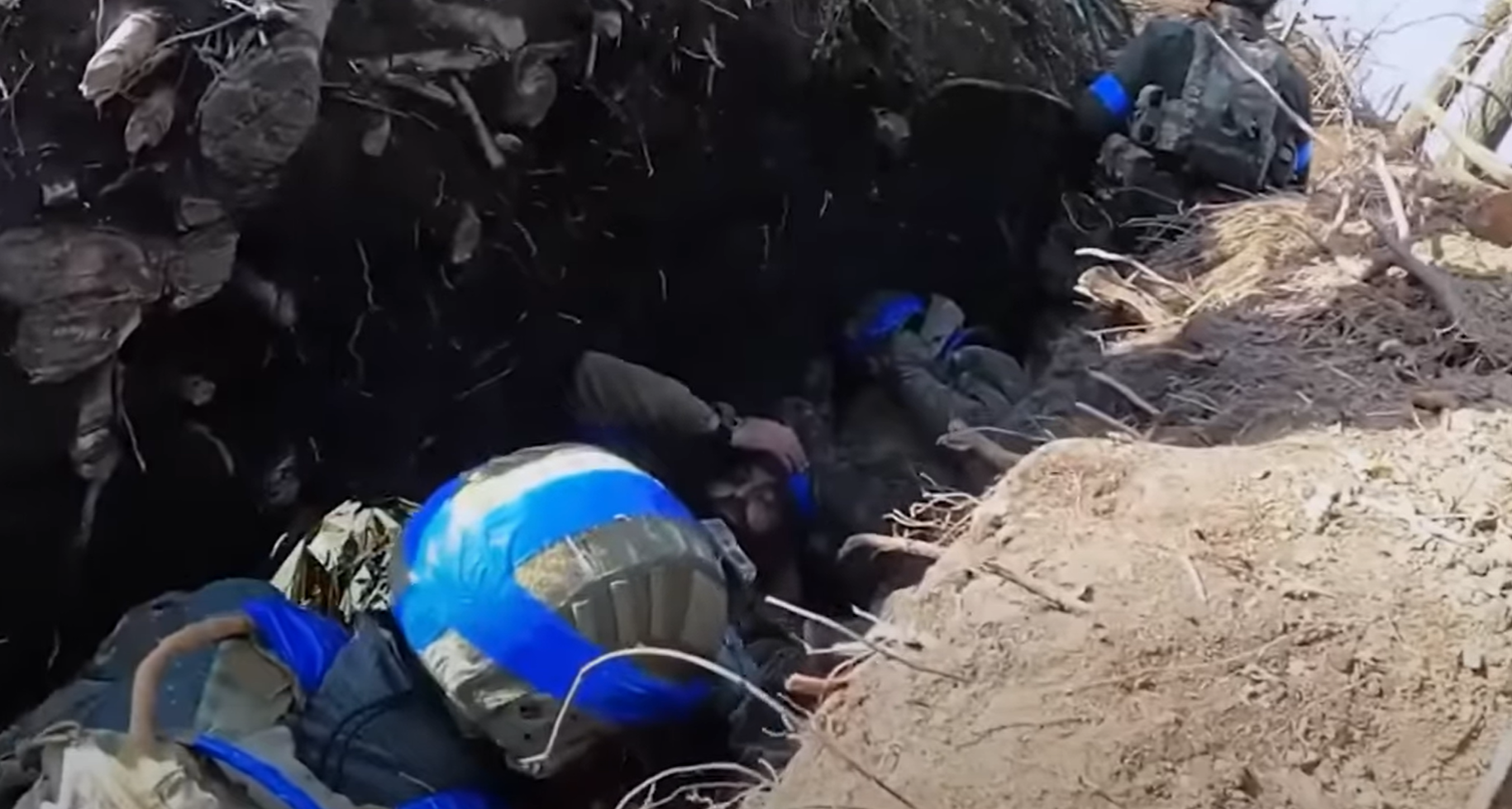 Video: Ukrainian female medic stand against Russian tanks