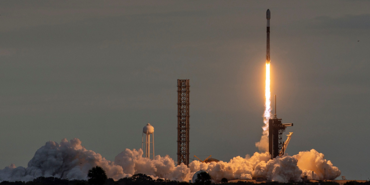 It Happens on March 3: SpaceX to Launch World's Largest Rocket