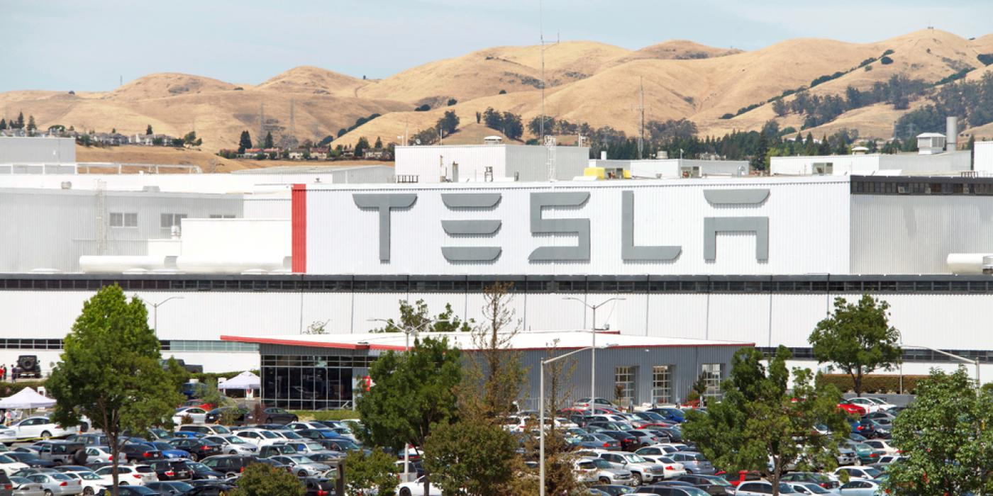 Elon Musk Rakes in Billions with Tesla’s CO2 Credit ‘Trick’