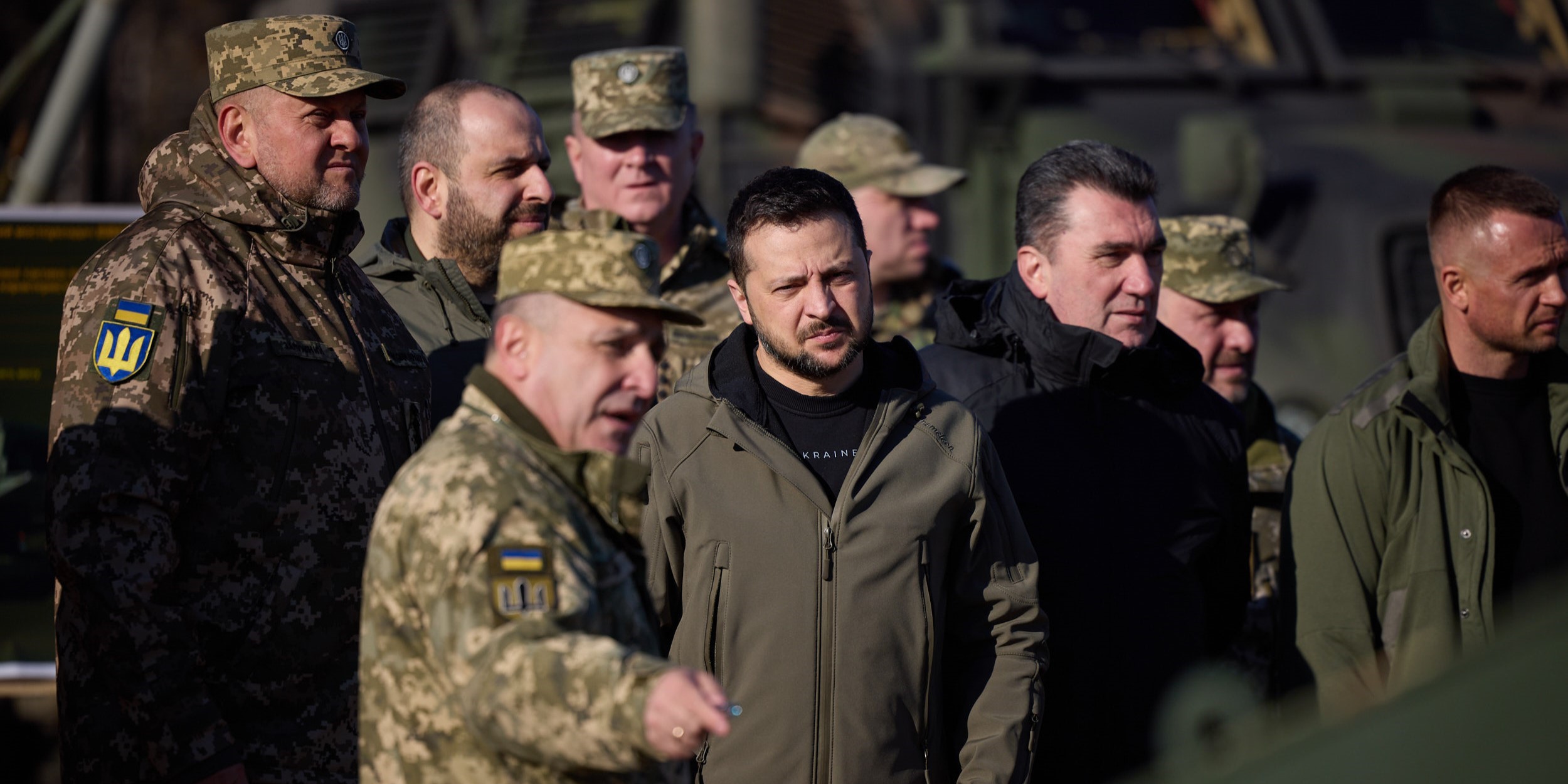 Zelensky Dismisses Ukrainian General Overseeing Eastern Ukraine Defense